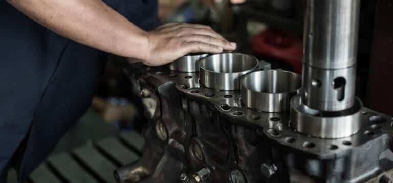 8 Causes Of Low Compression In A Car Engine (& How To Fix)