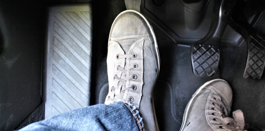 6 Signs Of A Bad or Failing Clutch Master Cylinder