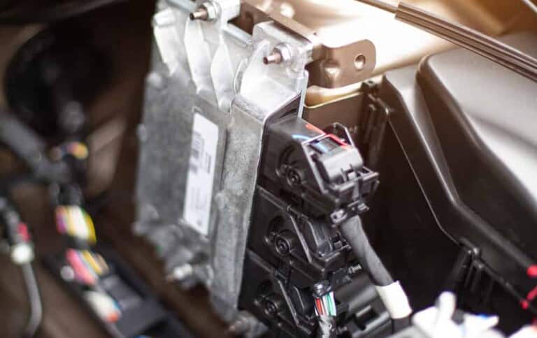 5 Signs Of A Bad Or Failing Engine Control Module