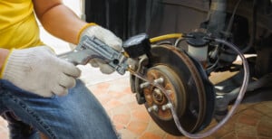 5 Signs Of Leaking Brake Fluid
