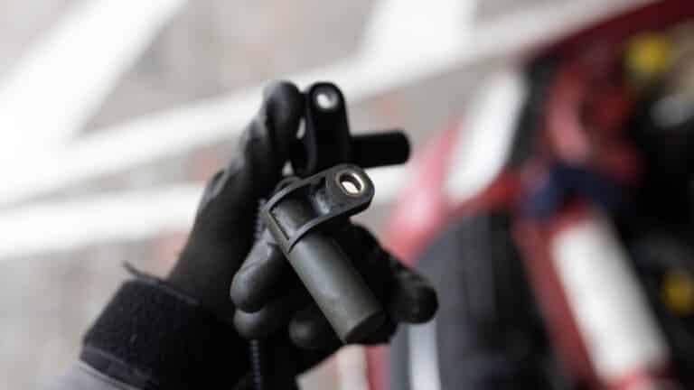 How to Reset a Throttle Position Sensor At Home