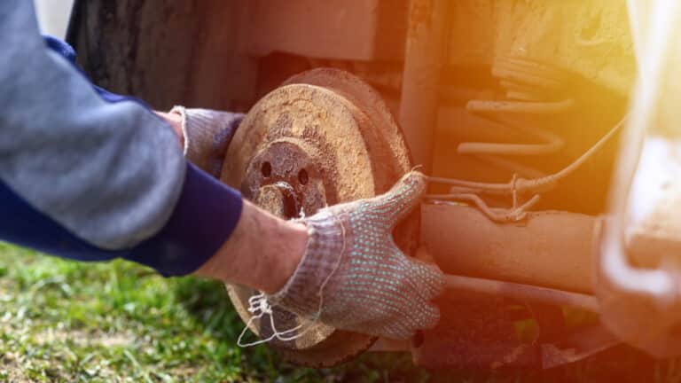 6 Symptoms Of Worn Brake Drums