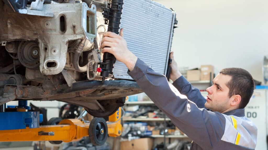 6 Signs Of A Faulty Or Clogged Diesel Particulate Filter