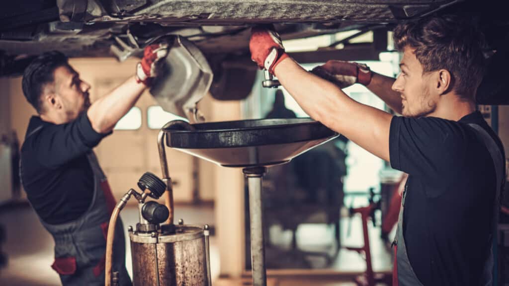 How Much Does An Oil Change Cost 